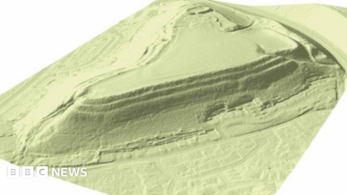 Cardiff Iron Age hill fort dig seeks 2,000 visitors - BBC News