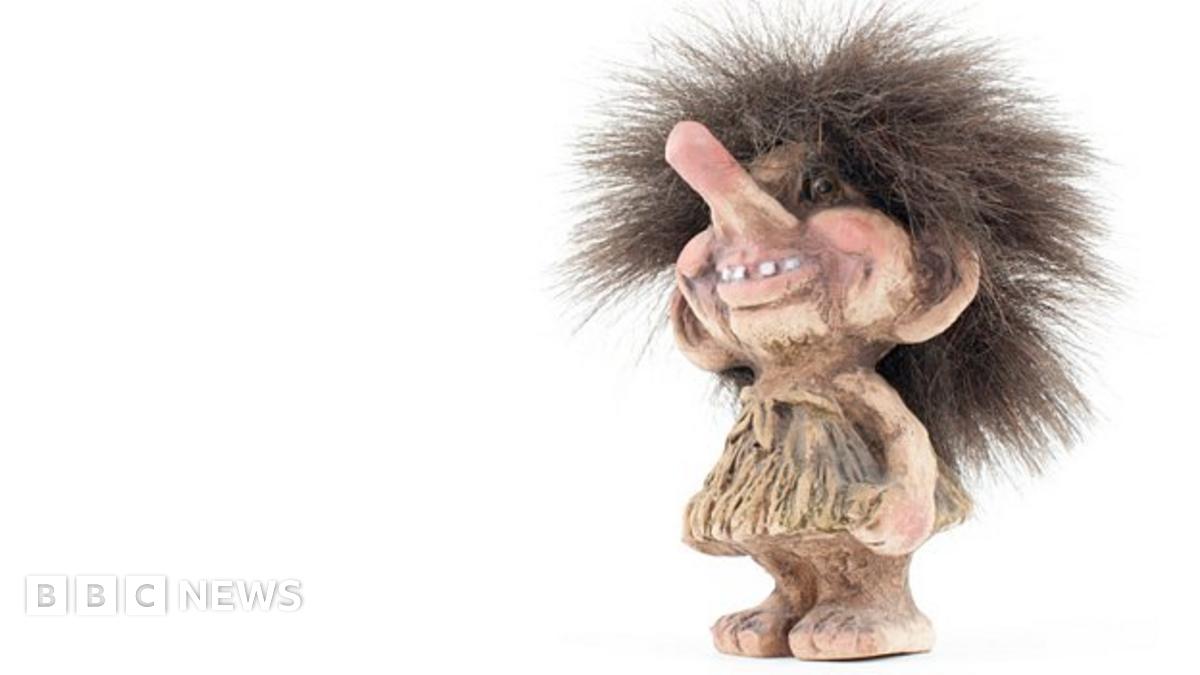 'Patent trolls' could meet their match in the crowd - BBC News