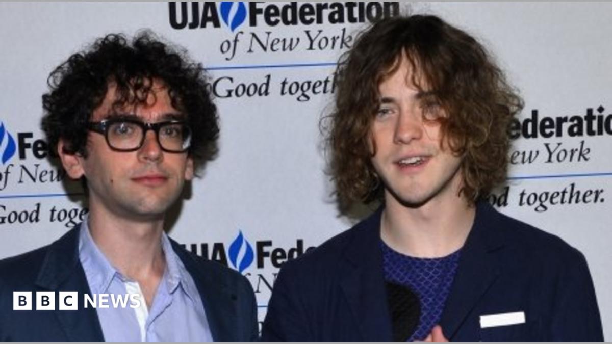 MGMT announce release date of self-titled third album - BBC News