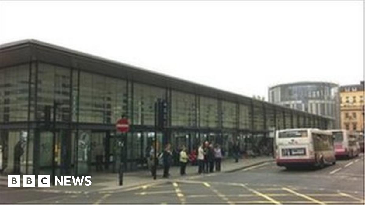 Bath trial to begin for new park-and-ride smartcard - BBC News