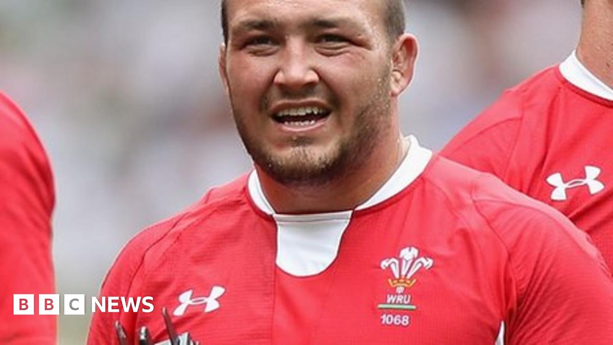 Exeter to discipline Wales player Craig Mitchell over bar punch - BBC News