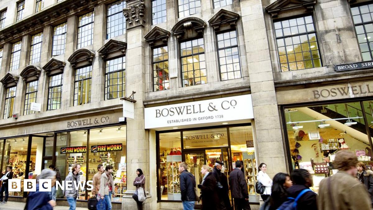 In pictures: Boswells celebrates 275th anniversary - BBC News