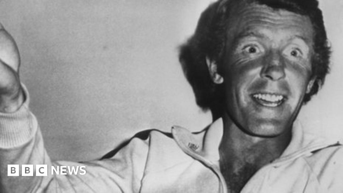 Memorial service for cricket captain Mike Denness - BBC News