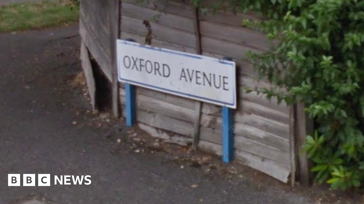 Southbourne flat fire rescue: Man arrested - BBC News