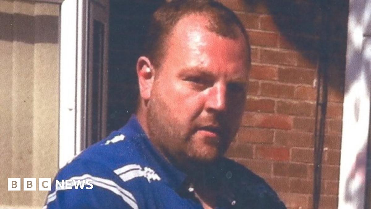 Mark Flynn death: Man to face dangerous driving charge - BBC News
