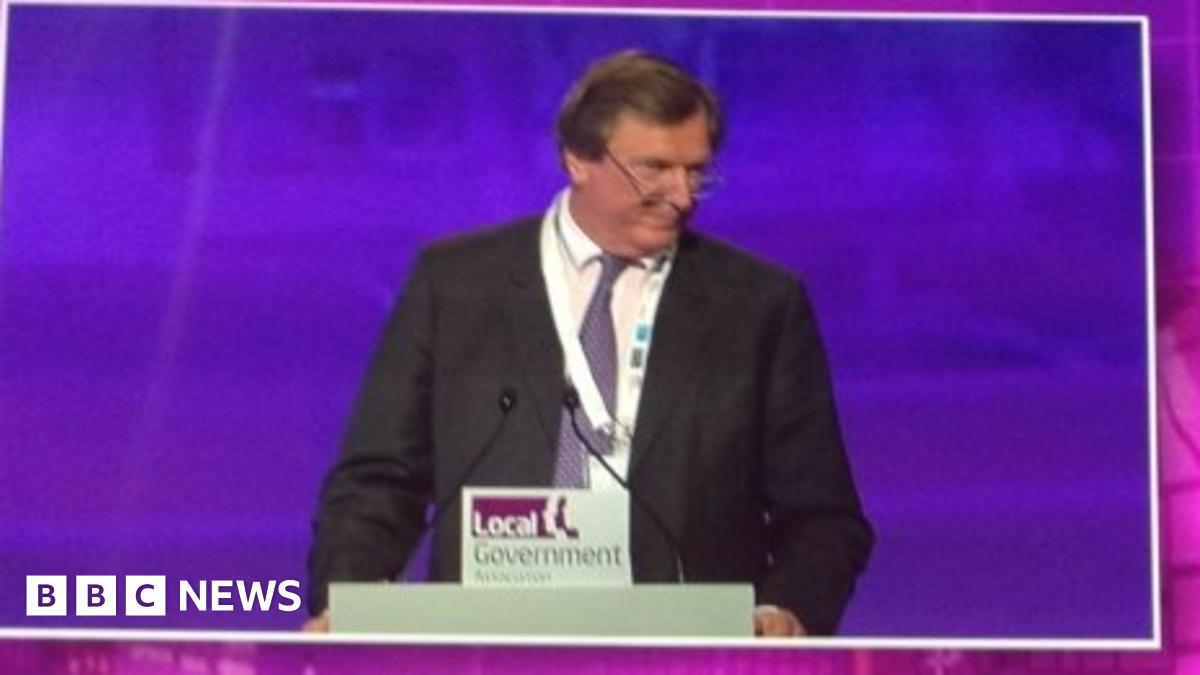 Graham Allen MP urges referendum on devolution for England - BBC News