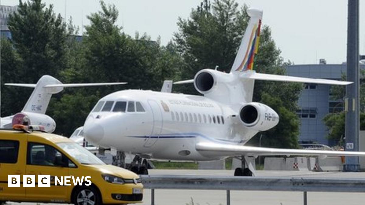 Snowden case: Bolivia condemns jet 'aggression' - BBC News