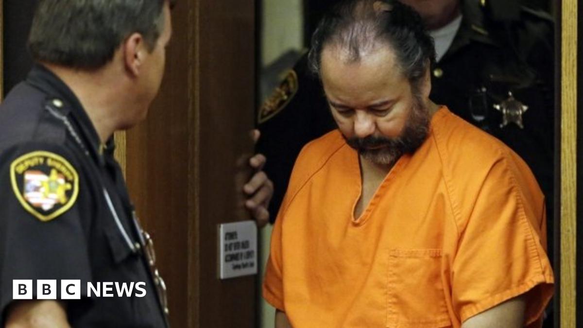 Ariel Castro ruled competent for 'kidnap den' trial - BBC News