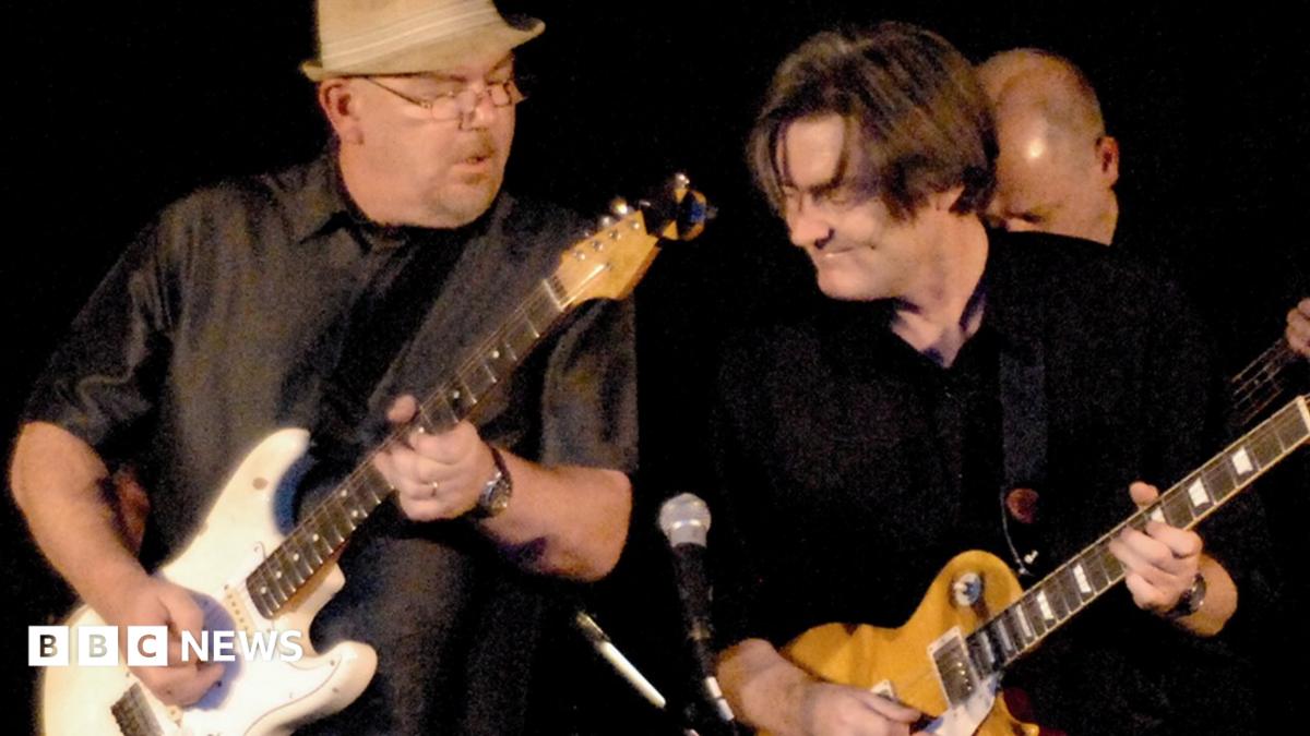 Blues singer Stevey Hay dies from sudden heart attack - BBC News