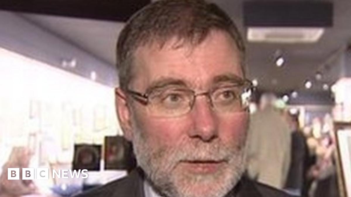 Nelson McCausland: 'No intention of standing down' - BBC News