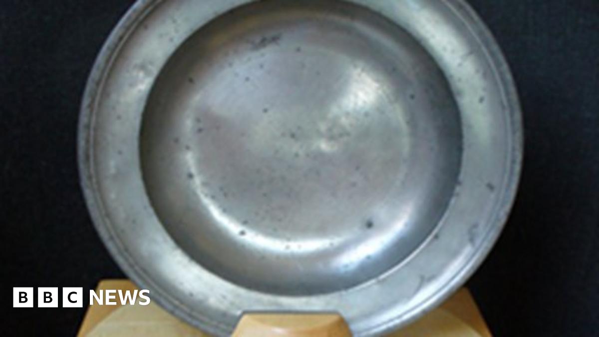 Professor Alan Livingston is awarded the Trelawny Plate - BBC News