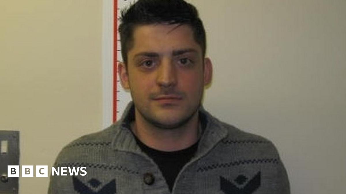 Kidnapper Daniel Best absconds from Hollesley Bay prison - BBC News