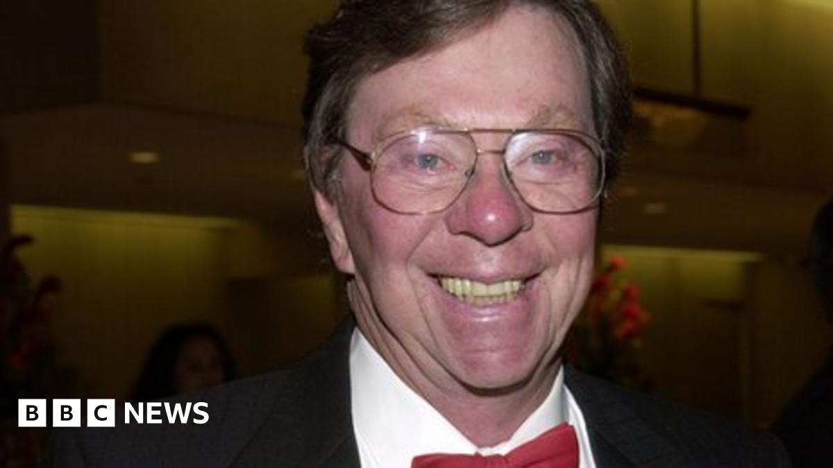 The Waltons actor Joe Conley dies at 85 - BBC News