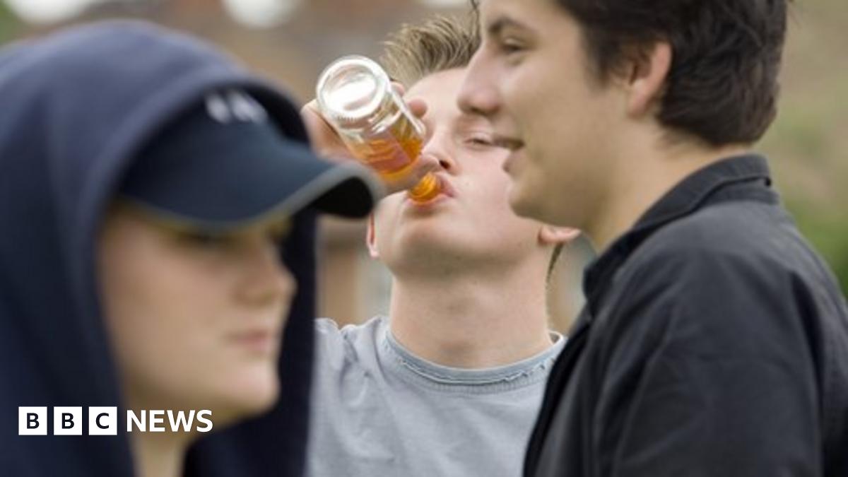 Gang violence cause of high levels of mental disorders - BBC News