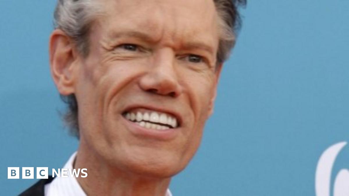 Randy Travis has brain surgery after stroke - BBC News