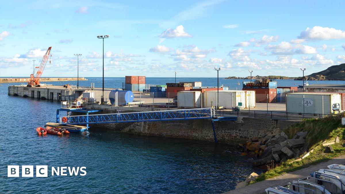 Alderney Commercial Quay sea defence work begins - BBC News