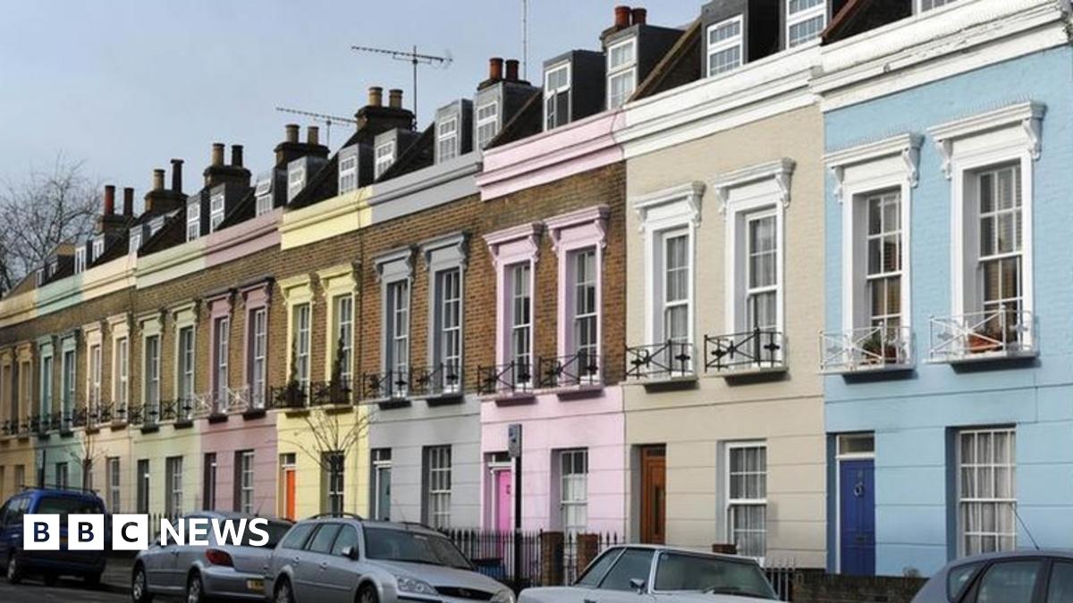 Rent 'unaffordable' for low-income families in third of UK - BBC News