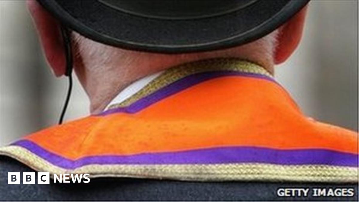 Orange Order statement on 12 July parades trouble - BBC News