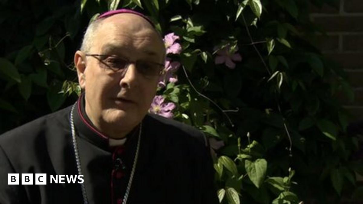 Bishop Alan Hopes installed as new Bishop of East Anglia - BBC News