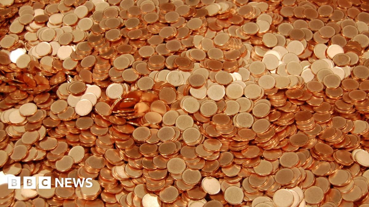 Made of money: The Royal Mint where cash is banned - BBC News