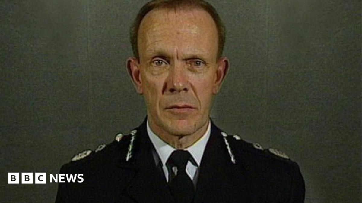 Don't legalise drugs, says former Grampian police chief - BBC News
