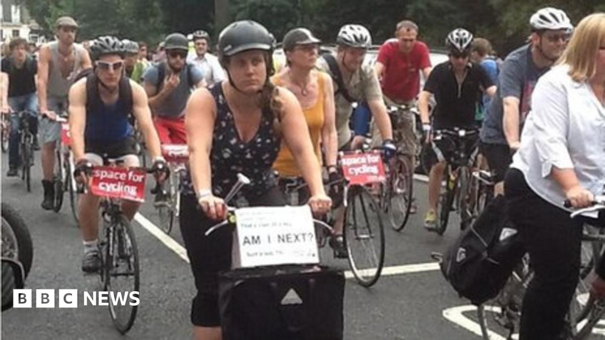 Protest after three cyclists killed in three weeks - BBC News