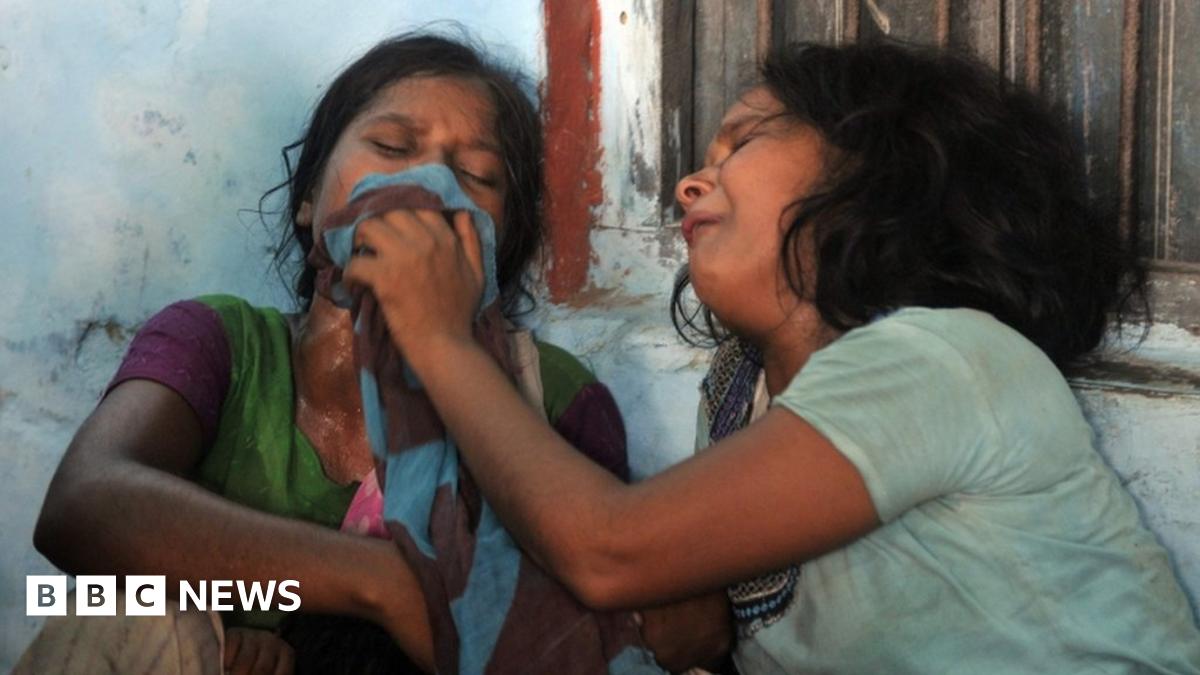 India deadly meal: Head teacher Meena Kumari arrested - BBC News