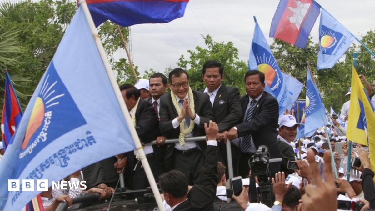 Opposition leader Sam Rainsy returns to Cambodia - BBC News