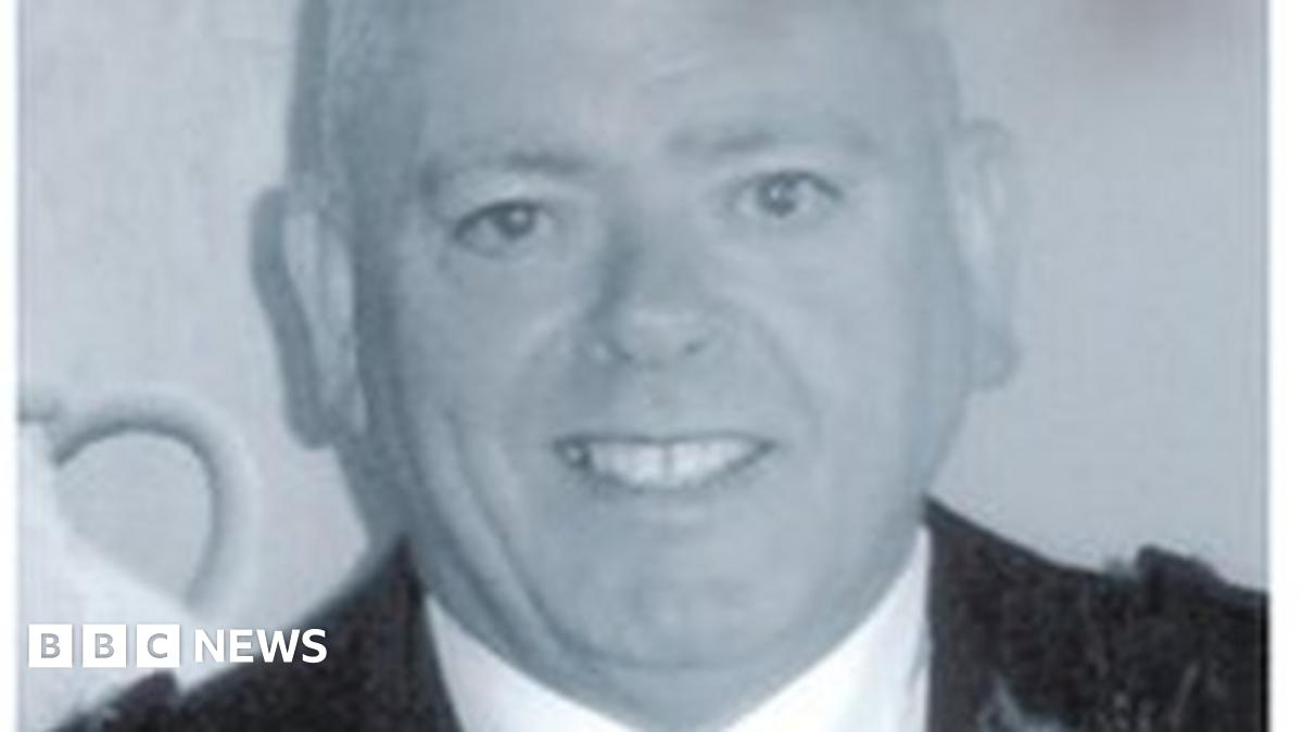 John McGovern, 62, dies after being hit by motorbike in Glasgow - BBC News