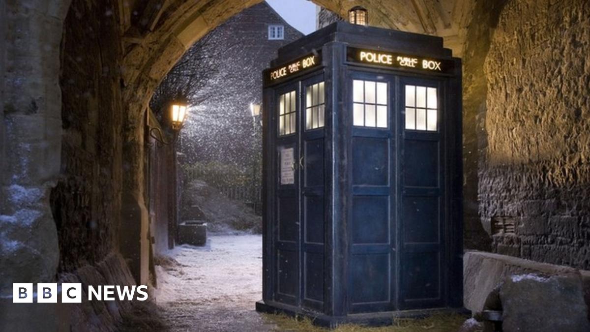 How to build your own Tardis - BBC News
