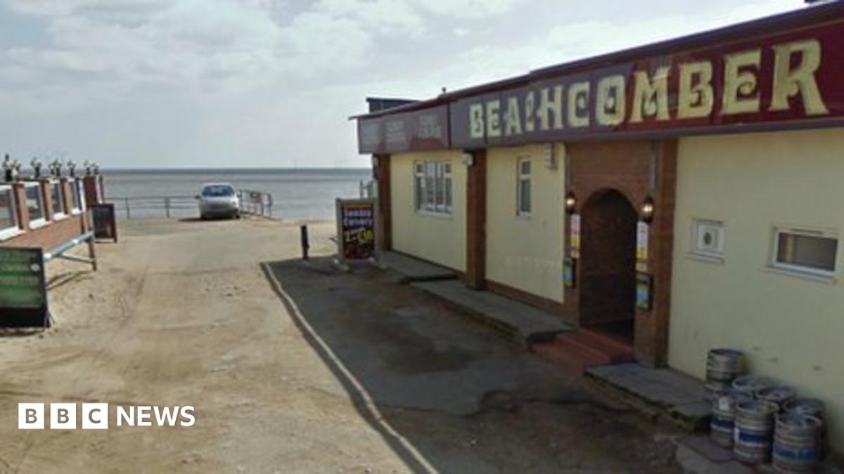 Ingoldmells swimmer dies after sea rescue - BBC News