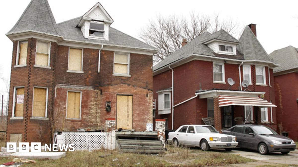 Detroit: Six ways 'shrinking' cities try to survive - BBC News