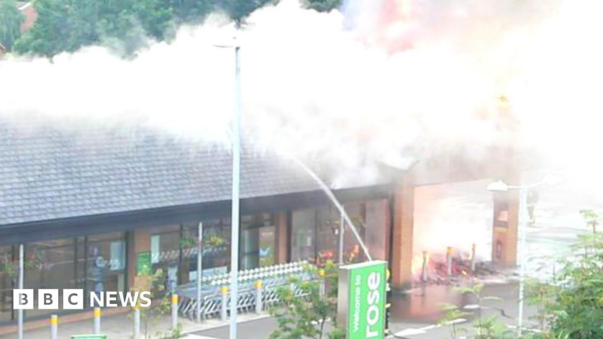 Waitrose fire in Wellington town centre tackled - BBC News