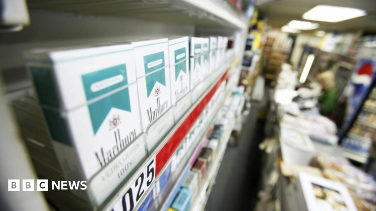 FDA says menthol smokes 'worse' than normal cigarettes - BBC News