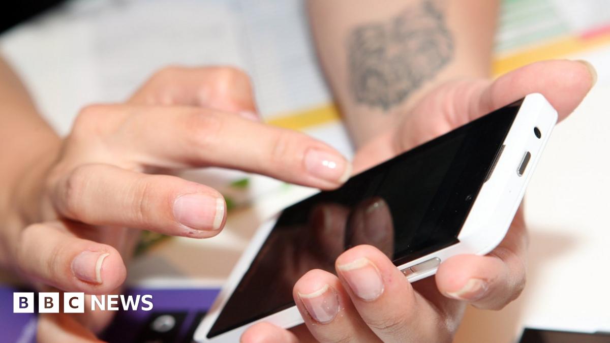 White House attacks plans to curb NSA data collection - BBC News