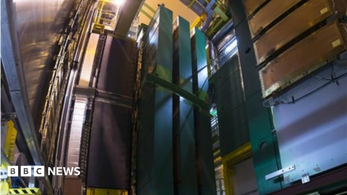 Ultra-rare decay confirmed in LHC - BBC News
