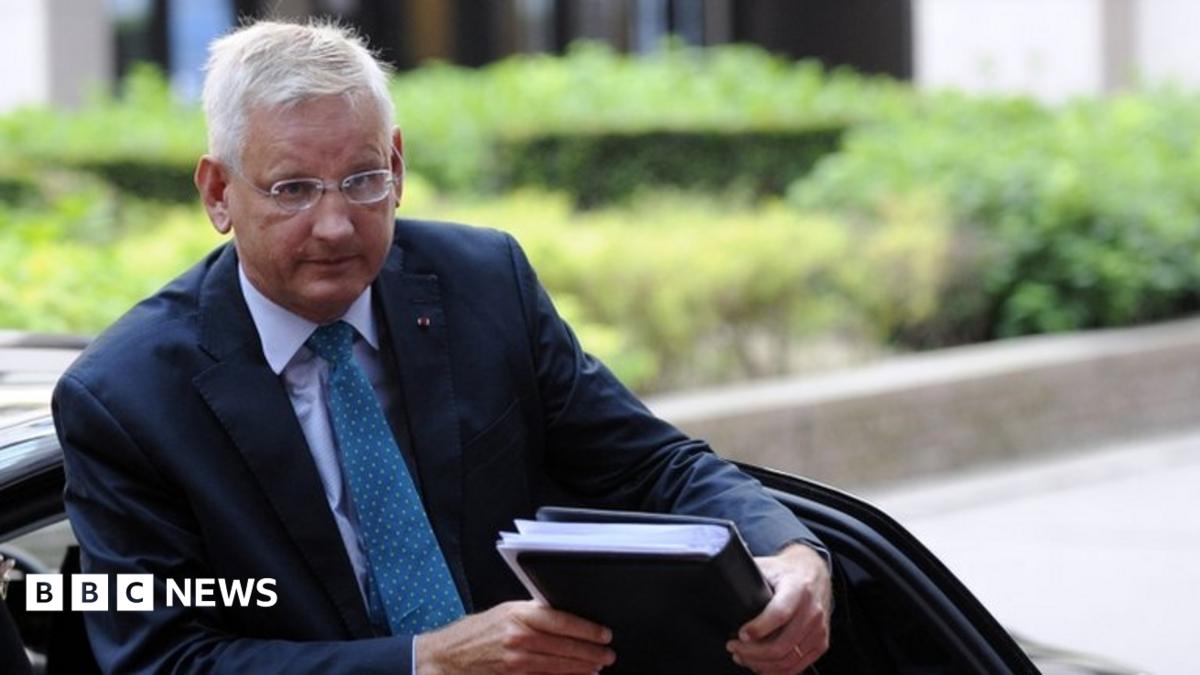Sweden's Carl Bildt 'best connected' Twitter leader - BBC News