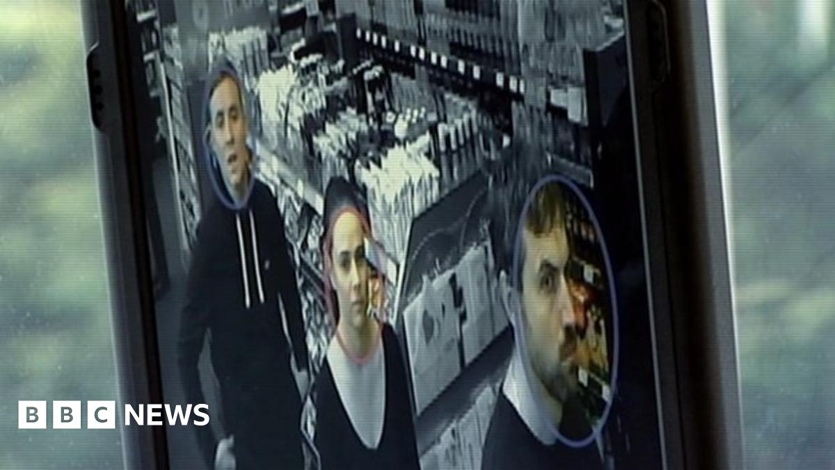 Targeted real-life adverts 'know who you are' - BBC News