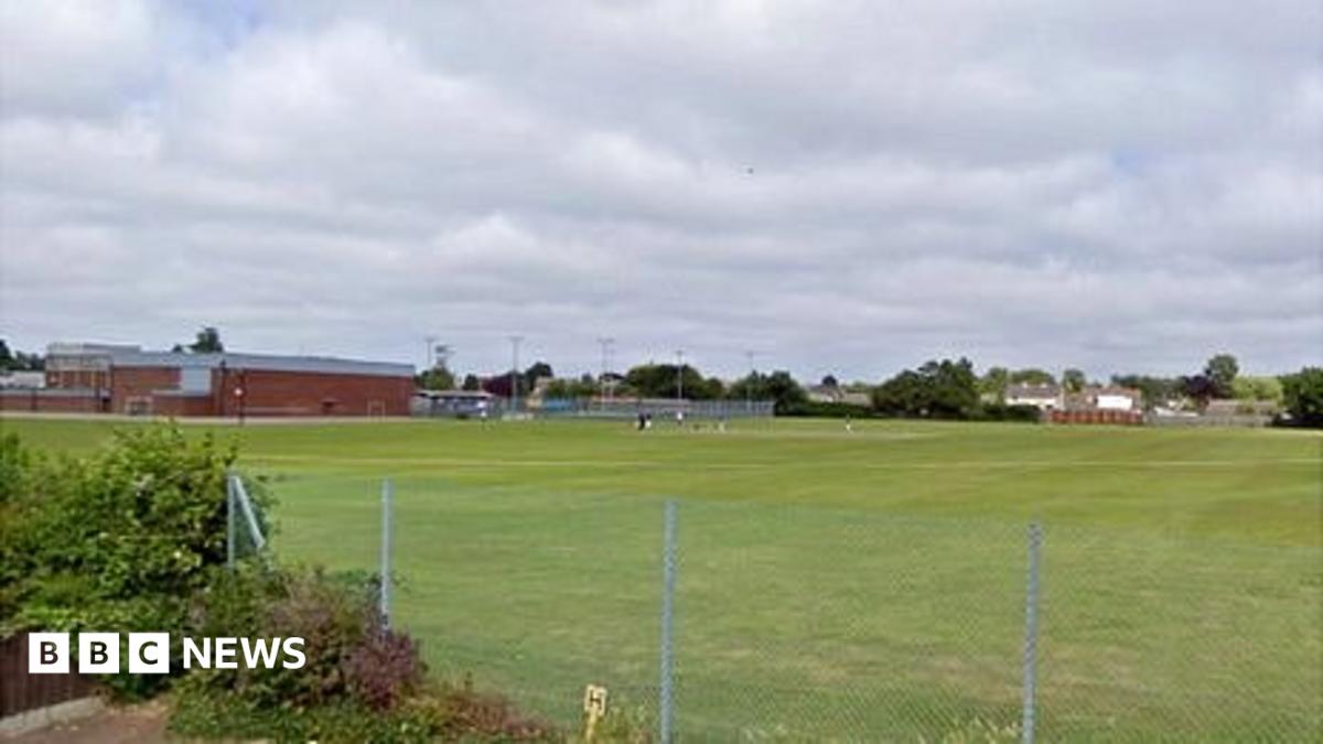 Bacton Cricket Club: Hard ball ban club in North Walsham move - BBC News