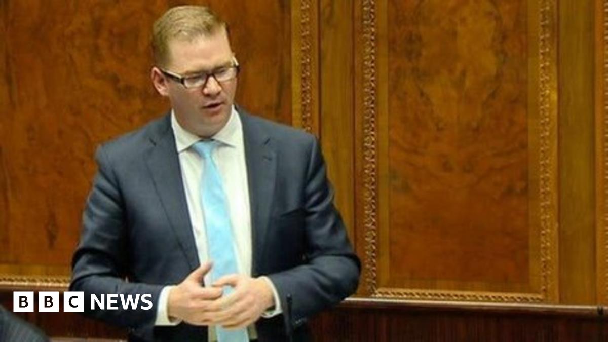 Simon Hamilton announces new division to reform public sector - BBC News