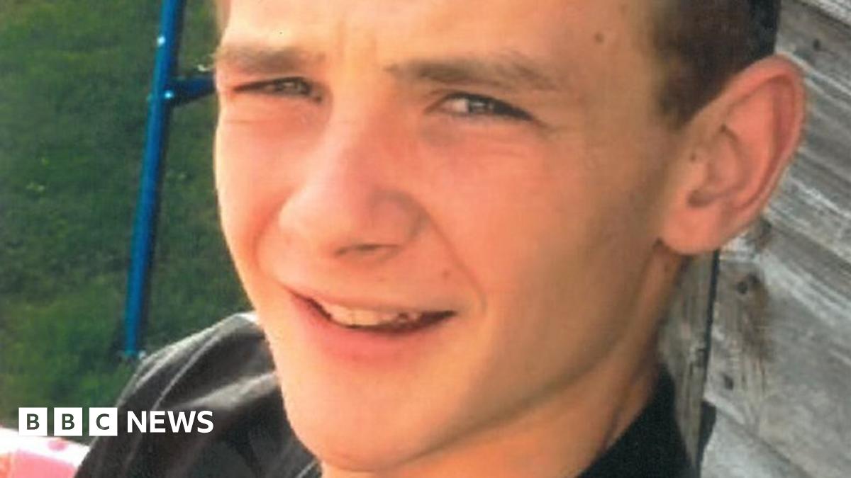 Ryan Morrell death: Fristock festival girl sought - BBC News