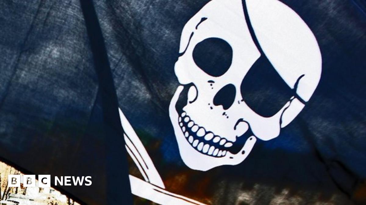 Russia's anti-internet piracy law faces backlash - BBC News