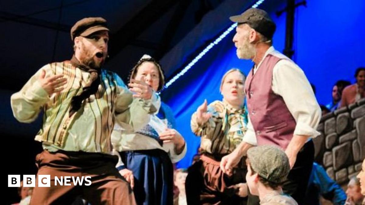 Behind the scenes at the Mormon British Pageant, Chorley - BBC News