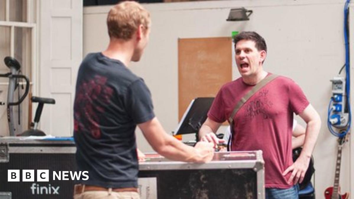 Welsh artists prepare for Edinburgh Fringe Festival - BBC News