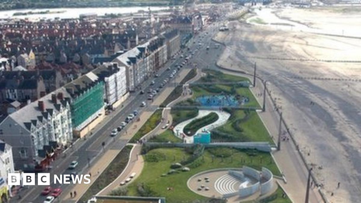 Rhyl Skytower could reopen in resort revamp - BBC News