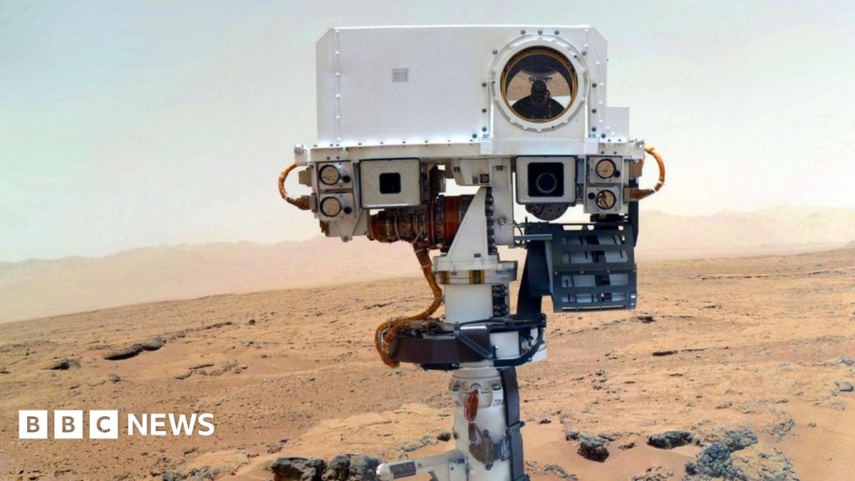 Mars rover celebrates a year of discovery - BBC News