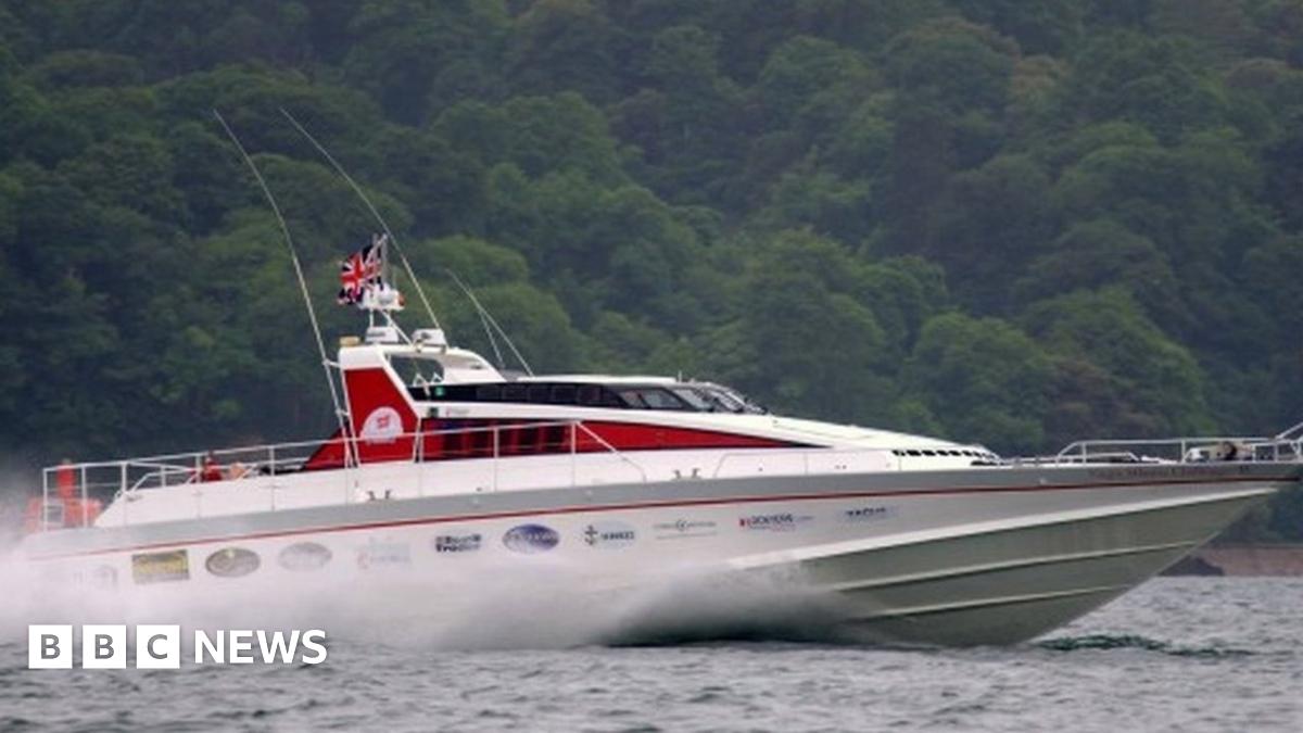 Virgin Challenger takes to the seas again - BBC News