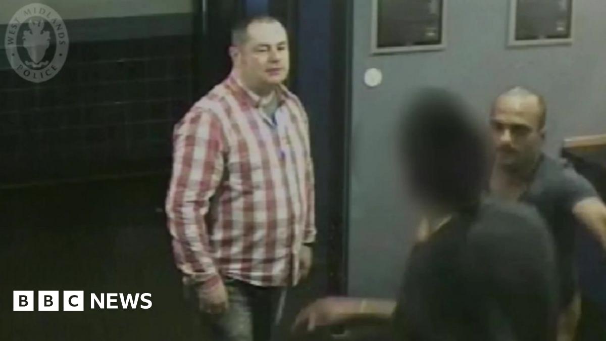 CCTV of Wolverhampton pub attack suspects released - BBC News