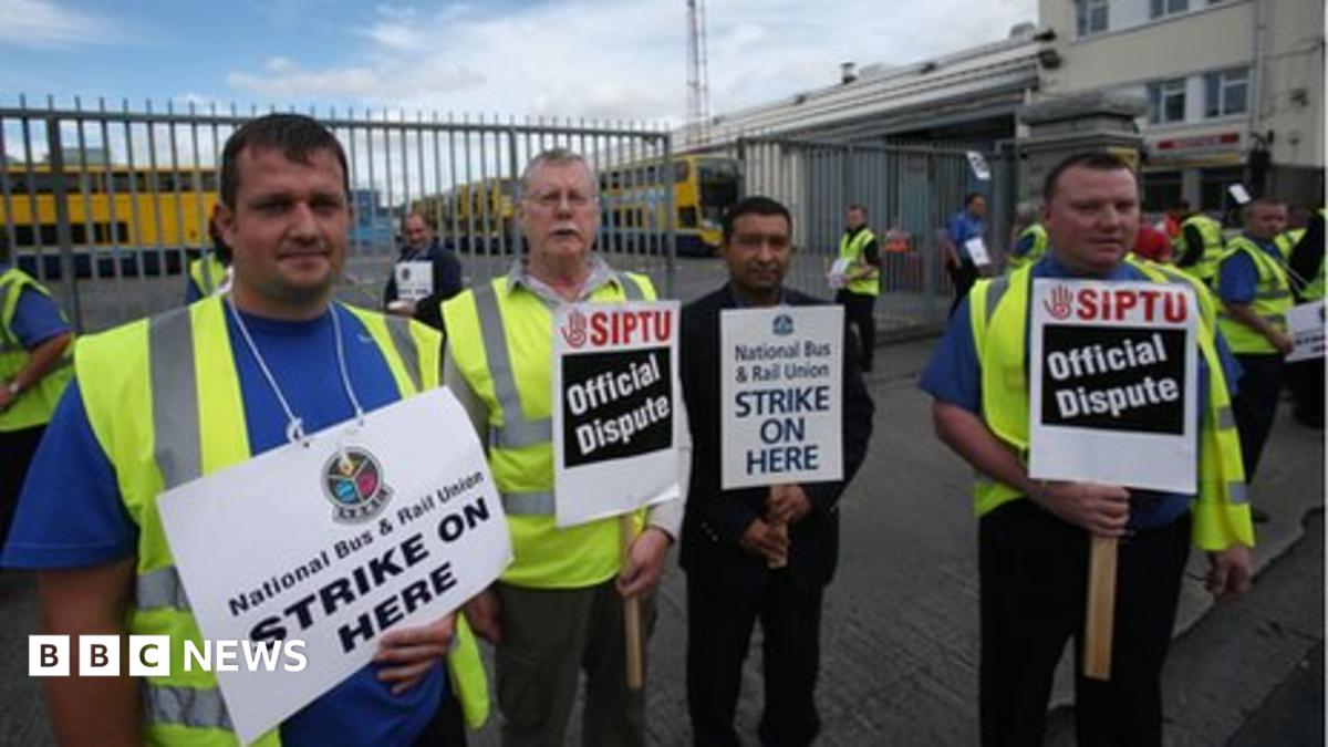 Strike at Dublin Bus is suspended for talks - BBC News