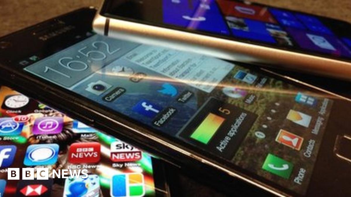 Mobile networks criticised for 4G data limits - BBC News